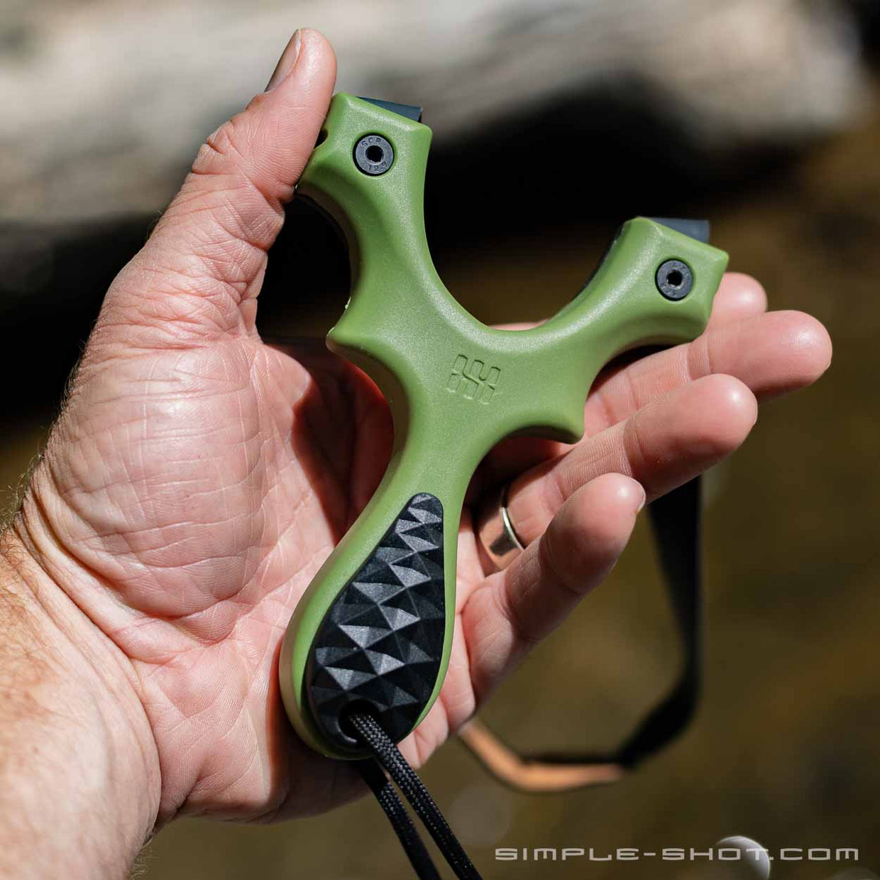 The Scout LT2 with Integrated Clips | SimpleShot Slingshots